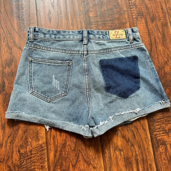 Z Supply | Shorts | Z Supply Denim Shorts Mismatch Back Pockets | Poshmark